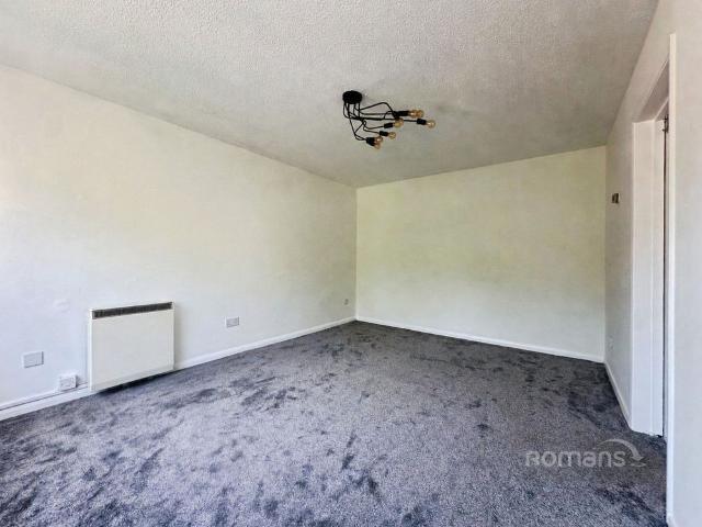 1 bedroom maisonette to rent