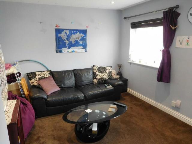 1 bedroom maisonette to rent