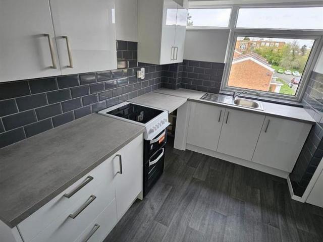1 bedroom maisonette to rent