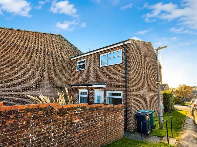 1 bedroom maisonette to rent