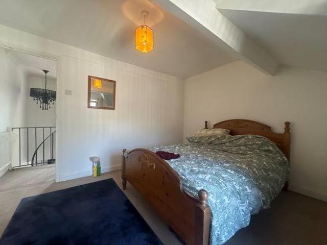 1 bedroom maisonette to rent