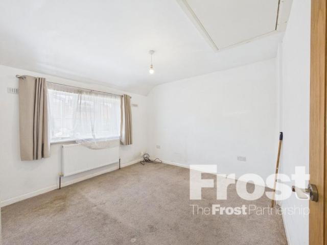 1 bedroom maisonette to rent
