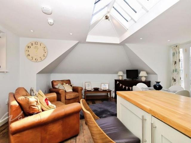 1 bedroom maisonette to rent