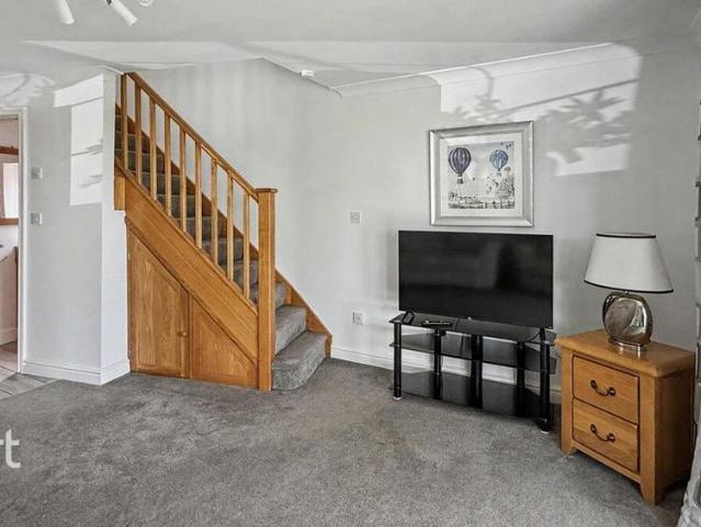1 bedroom maisonette to rent