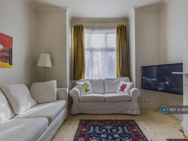 1 bedroom maisonette to rent
