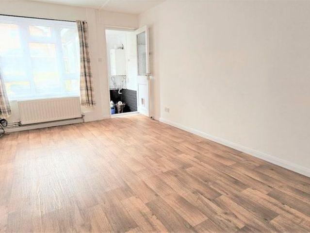 1 bedroom maisonette to rent