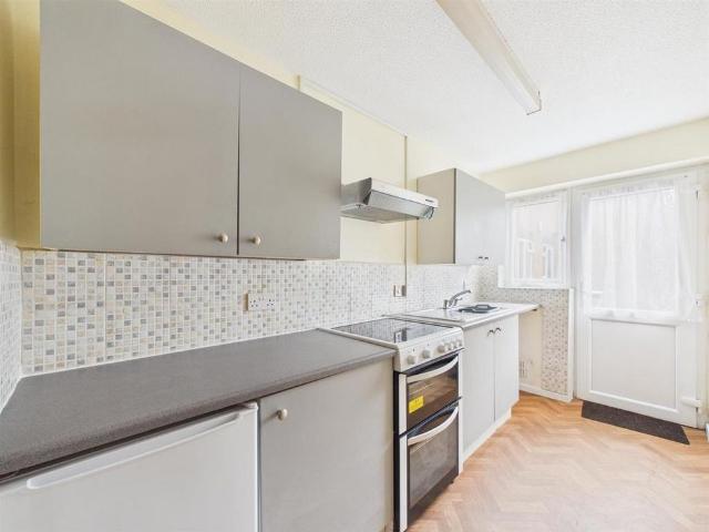 1 bedroom maisonette to rent