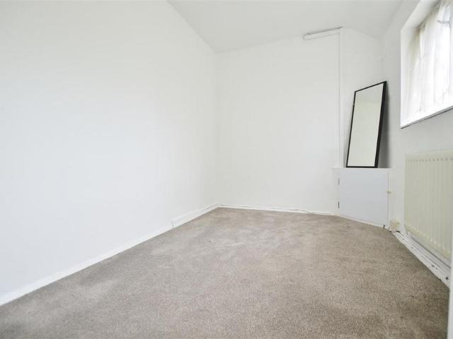 1 bedroom maisonette to rent