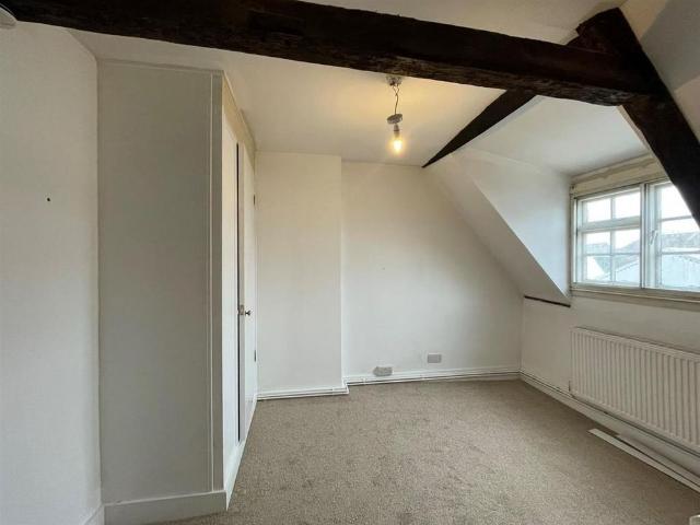 1 bedroom maisonette to rent