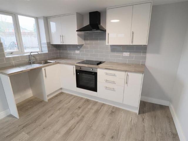 1 bedroom maisonette to rent