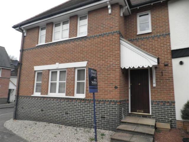 1 bedroom maisonette to rent