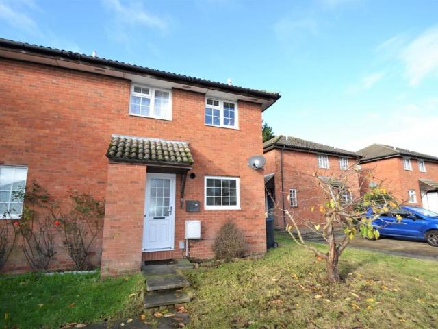1 bedroom maisonette to rent