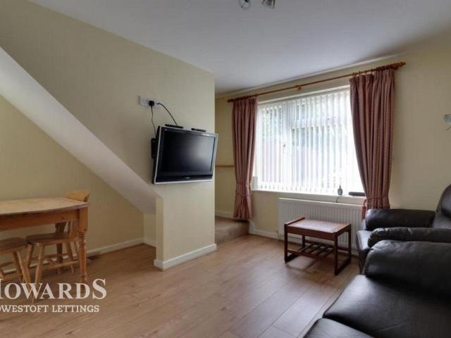 1 bedroom maisonette to rent