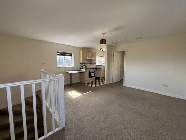 1 bedroom maisonette to rent