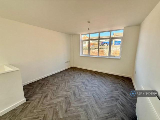 1 bedroom maisonette to rent