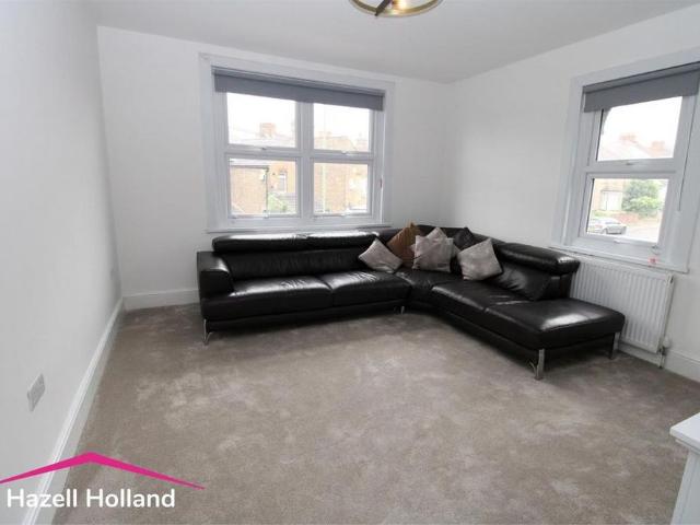 1 bedroom maisonette to rent