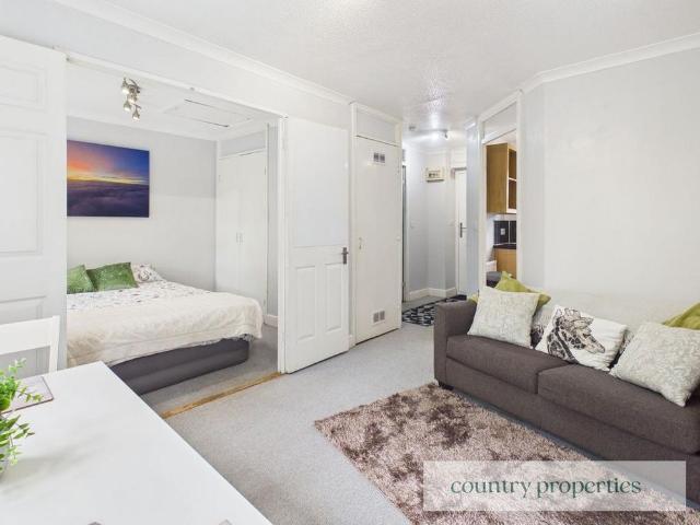 1 bedroom maisonette to rent