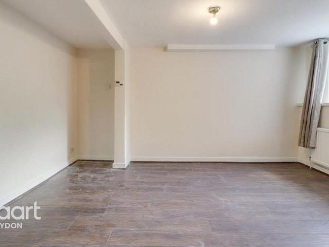 1 bedroom maisonette to rent