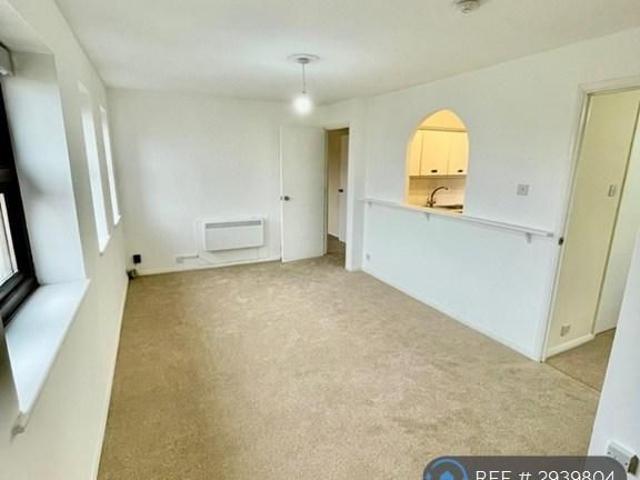 1 bedroom maisonette to rent