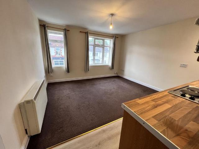 1 bedroom maisonette to rent