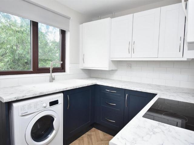 1 bedroom maisonette to rent