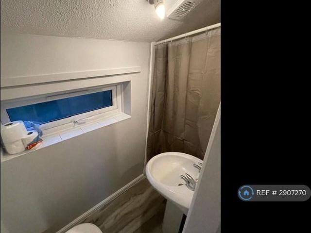 1 bedroom maisonette to rent