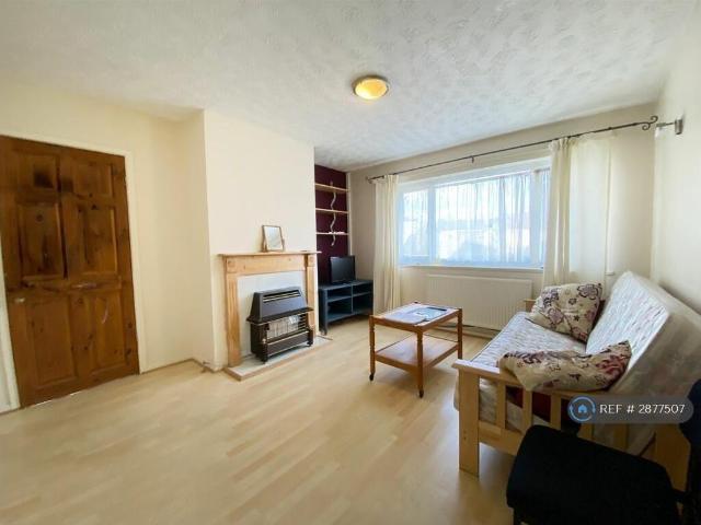 1 bedroom maisonette to rent