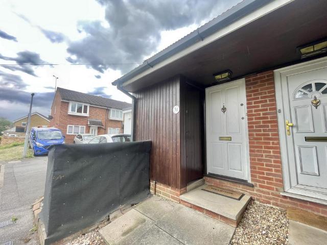 1 bedroom maisonette to rent