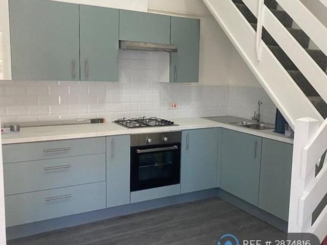 1 bedroom maisonette to rent