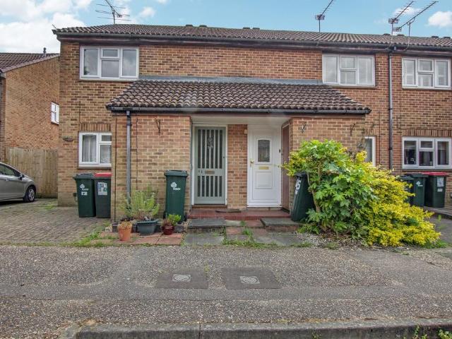 1 bedroom maisonette to rent
