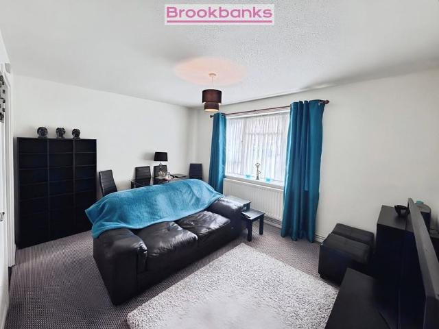 1 bedroom maisonette to rent