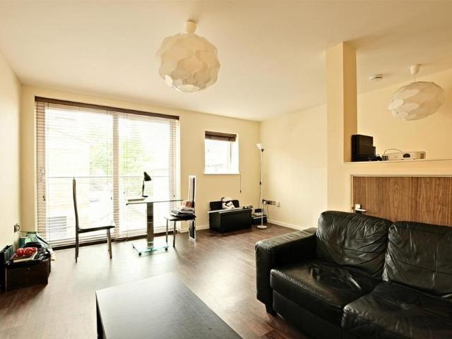 1 bedroom maisonette to rent