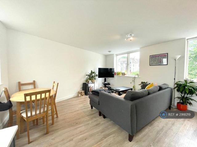 1 bedroom maisonette to rent