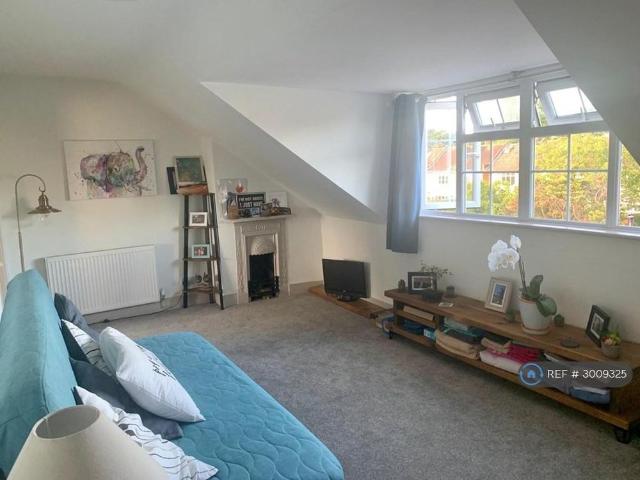 1 bedroom maisonette to rent
