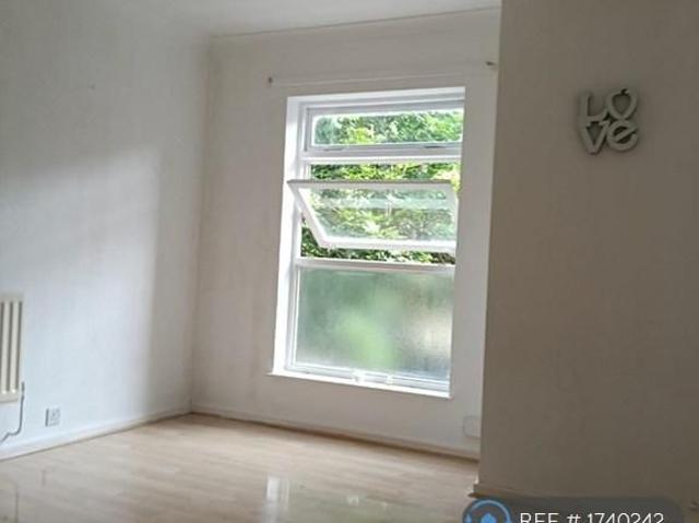 1 bedroom maisonette to rent