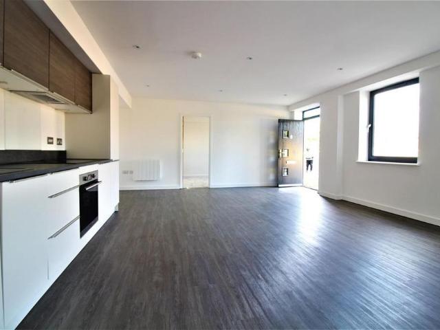 1 bedroom maisonette to rent