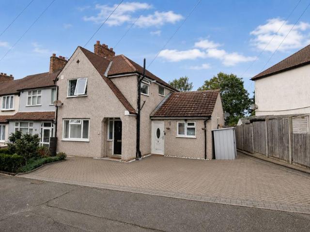 1 bedroom maisonette to rent