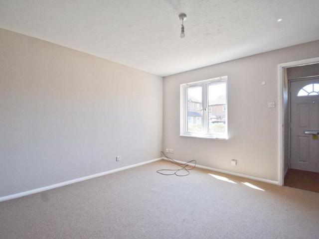 1 bedroom maisonette to rent