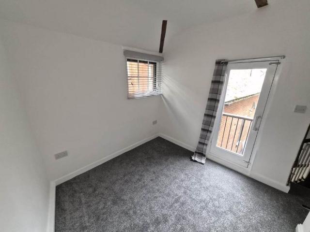 1 bedroom maisonette to rent