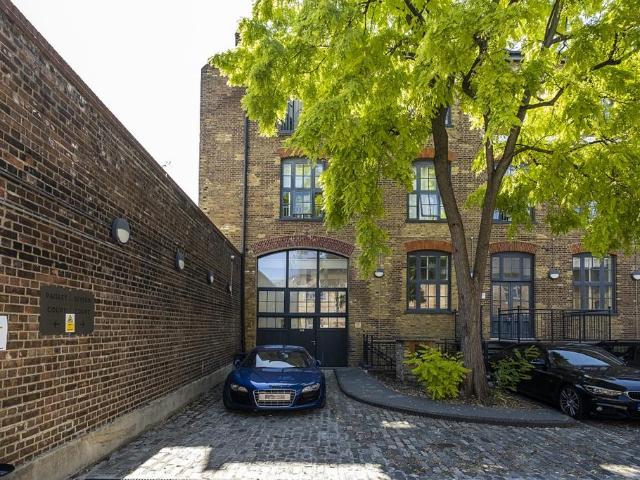1 bedroom maisonette to rent