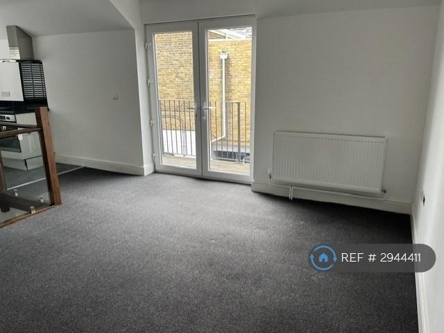 1 bedroom maisonette to rent