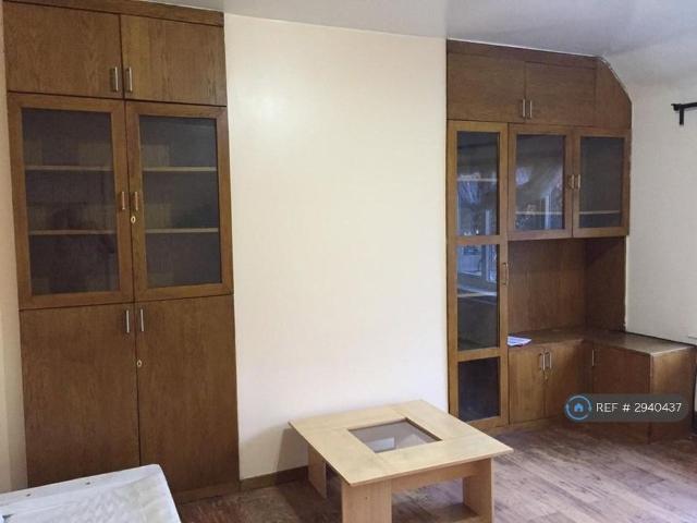 1 bedroom maisonette to rent