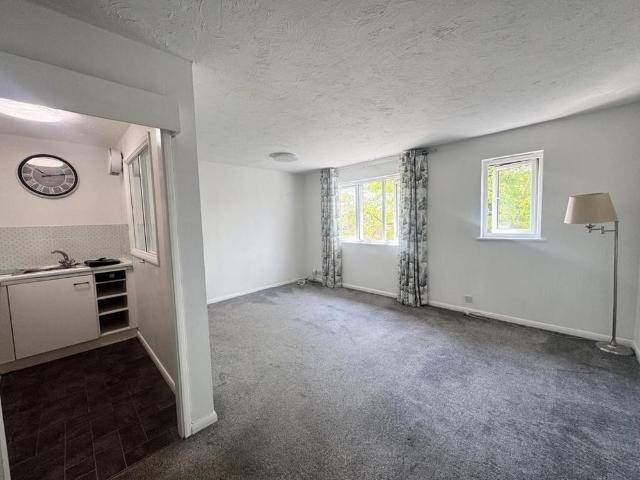 1 bedroom maisonette to rent