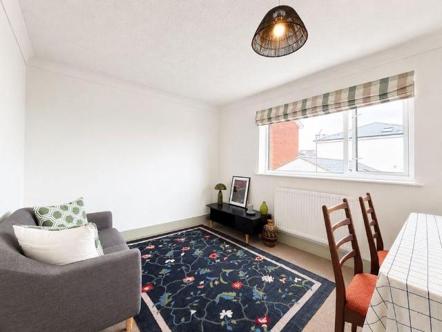 1 bedroom maisonette to rent