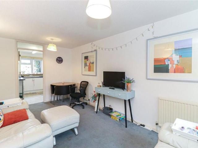 1 bedroom maisonette to rent