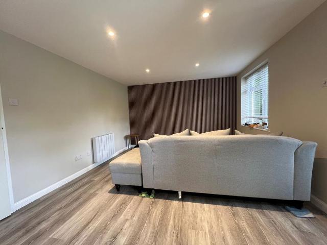 1 bedroom maisonette to rent
