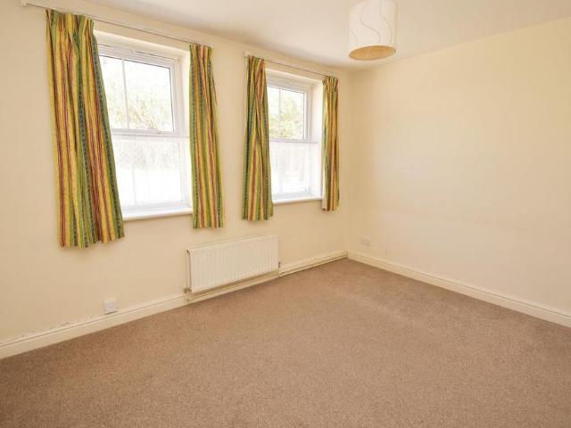 1 bedroom maisonette to rent
