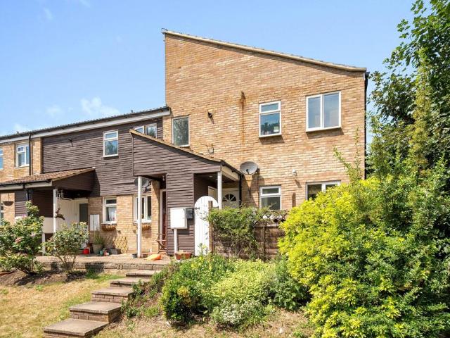 1 bedroom maisonette to rent