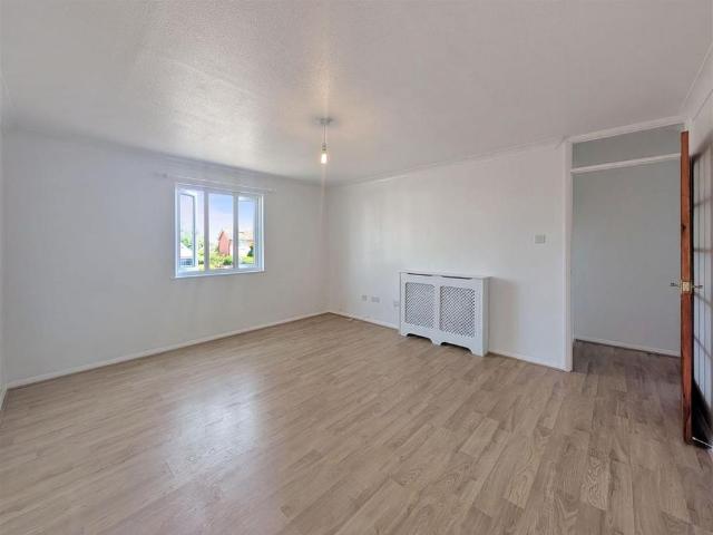 1 bedroom maisonette to rent