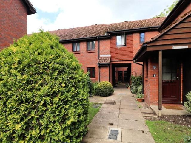 1 bedroom maisonette to rent